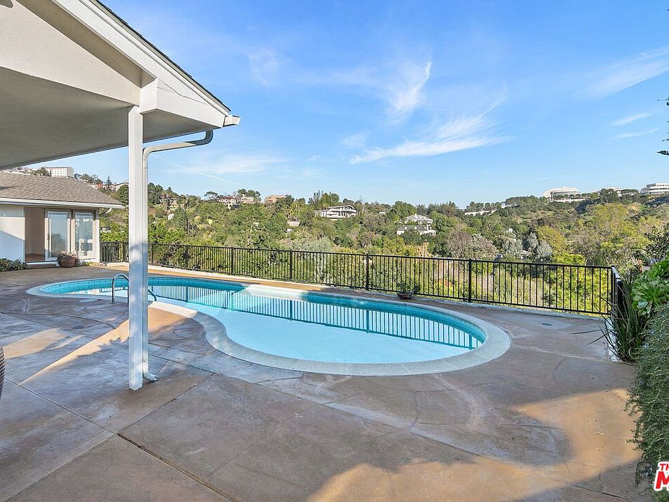 968 Kenfield Ave, Los Angeles, CA 90049 | Zillow
