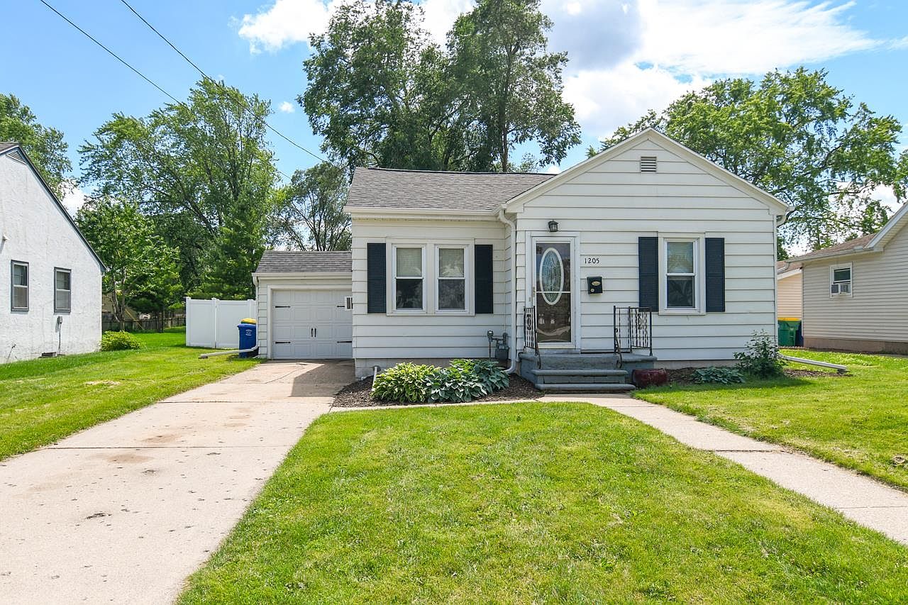 1205 Mather St, Green Bay, WI 54303 | Zillow