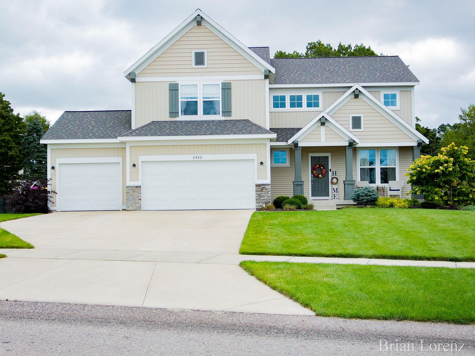 8988 Cedar Lake Dr, Jenison, MI 49428 | Zillow