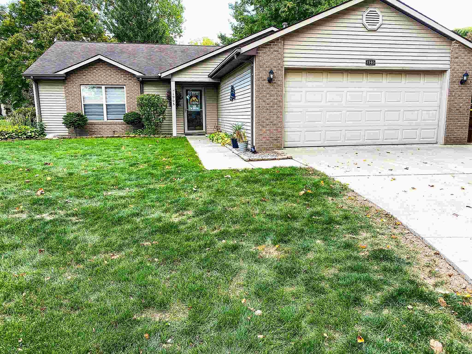 1905 Maple Ln, Garrett, IN 46738 | Zillow