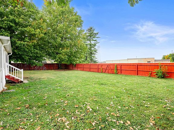 1908 W Riggin Rd, Muncie, IN 47304 | MLS #202335667 | Zillow
