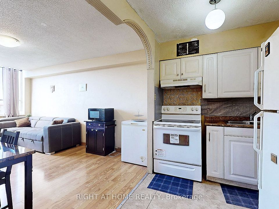 940 Caledonia Rd #1212, Toronto, ON M6B 3Y4 | MLS #W7275834 | Zillow