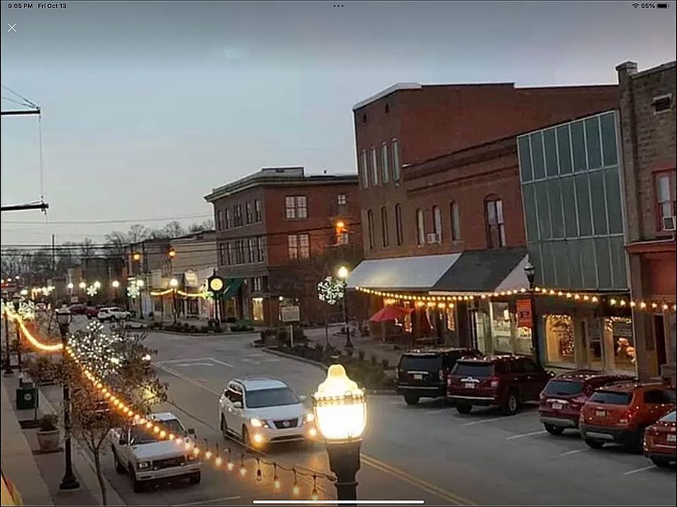 300 S Cedar Ave, South Pittsburg, TN 37380 | Zillow