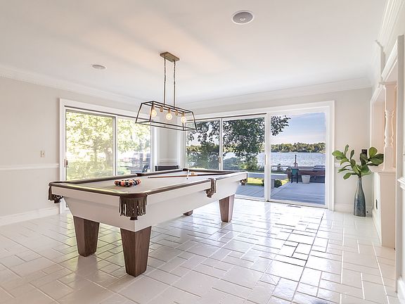 22059 W Lake Ave, Round Lake, IL 60073 | MLS #11491191 | Zillow