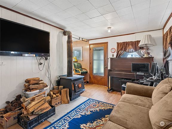 110 E Weston Street, Kahlotus, WA 99335 | MLS #2218993 | Zillow