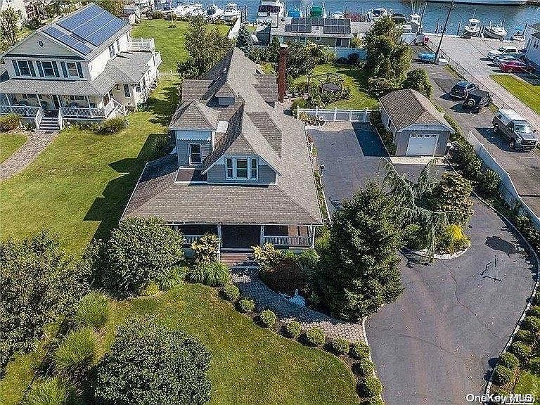 95 Ocean Avenue, Bay Shore, NY 11706 | Zillow