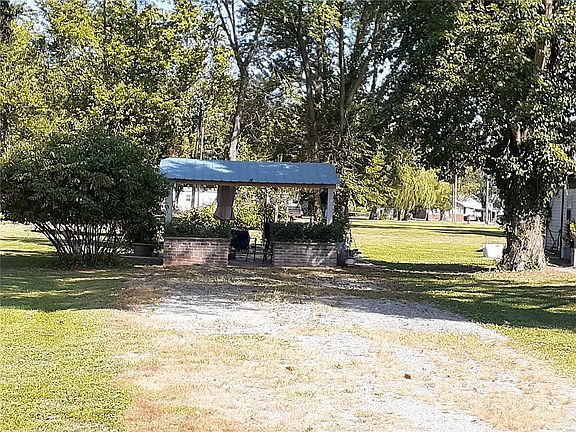 239 5th St, Cutler, IL 62238 | MLS #23061044 | Zillow