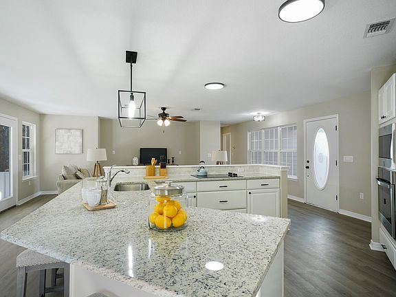 101 Golf Course Dr, Crestview, FL 32536 | Zillow