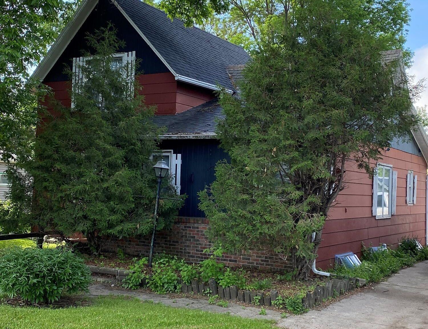 410 1st Ave, Reynolds, ND 58275 | Zillow