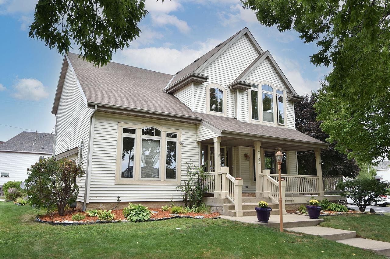 2102 West Walnut STREET, Milwaukee, WI 53205 | Zillow