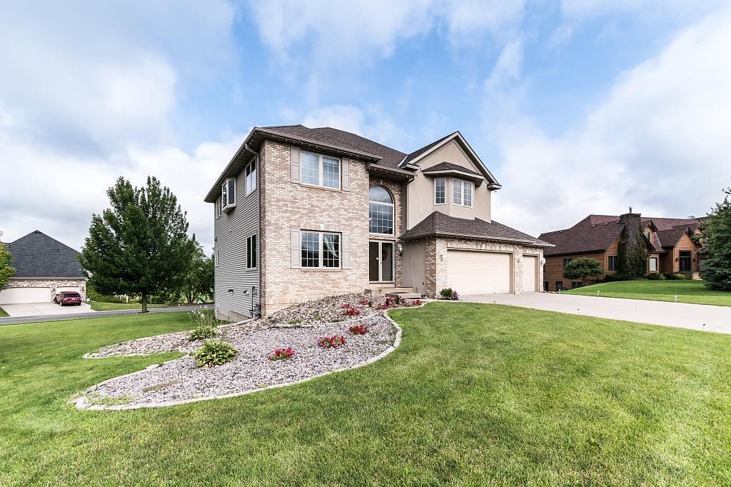 15272 Fox Tail Ct NW, Prior Lake, MN 55372 | Zillow