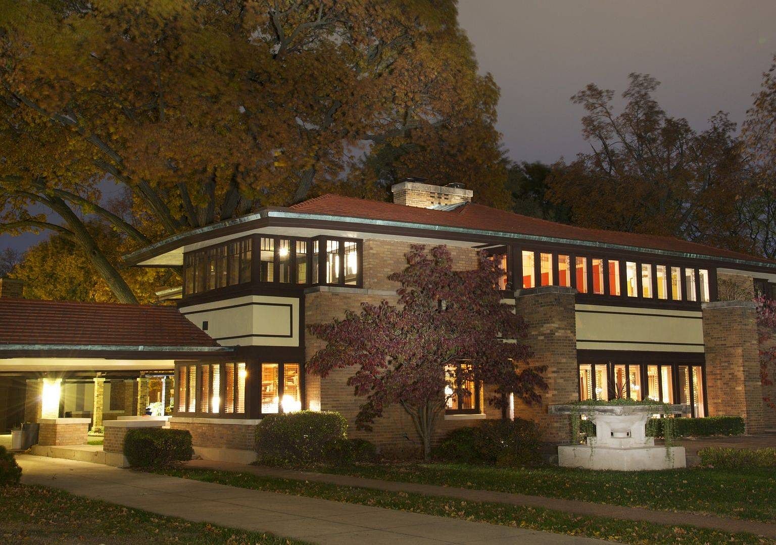 2 Millikin Pl, Decatur, IL 62522 | Zillow