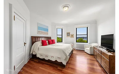 194 Riverside Drive #7E in Upper West Side, Manhattan | StreetEasy