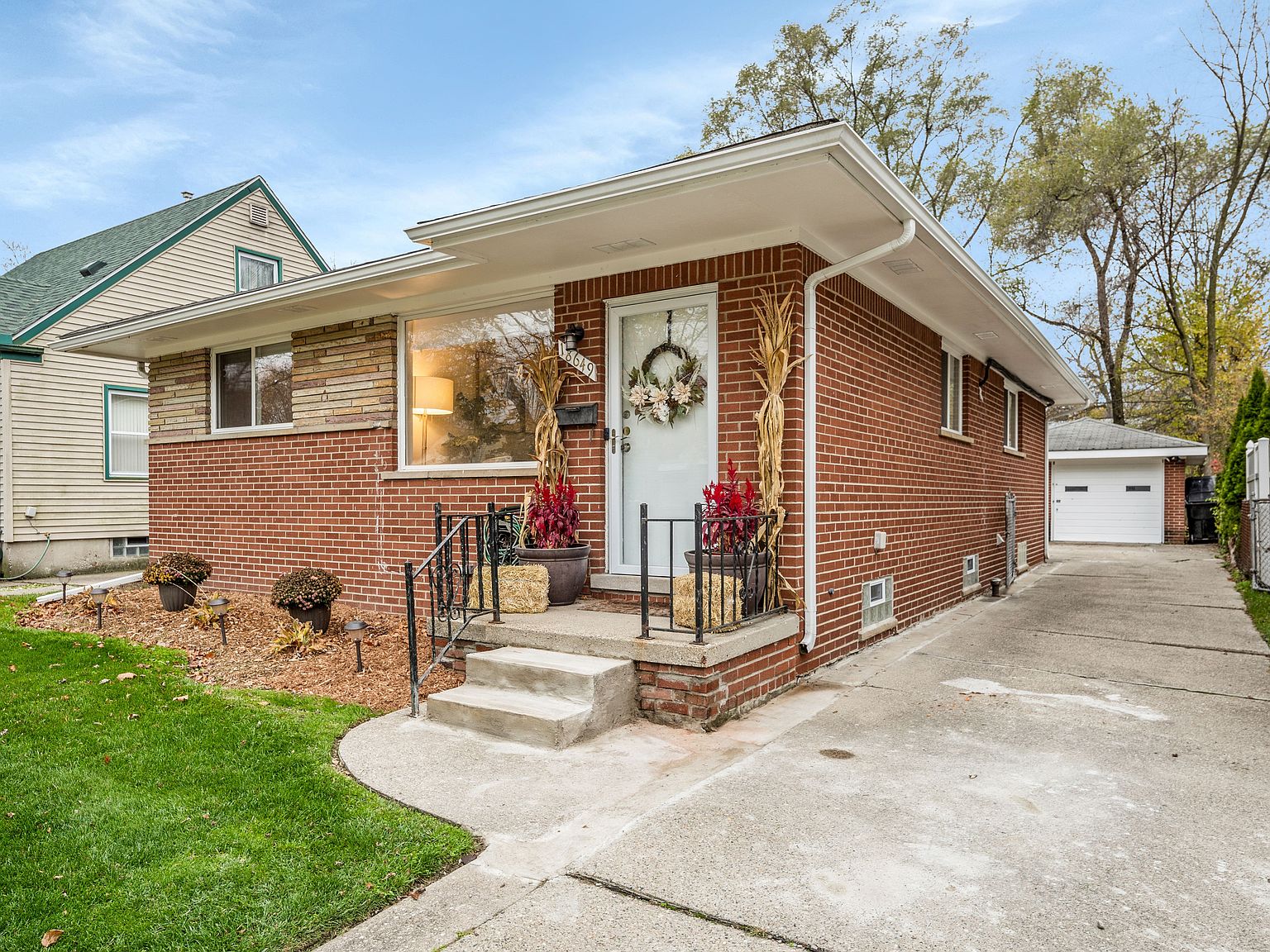 18649 Garfield, Redford, MI 48240 | Zillow