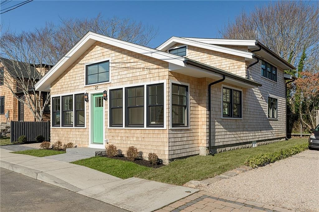 27 Brown St UNIT B, Narragansett, RI 02882 | Zillow