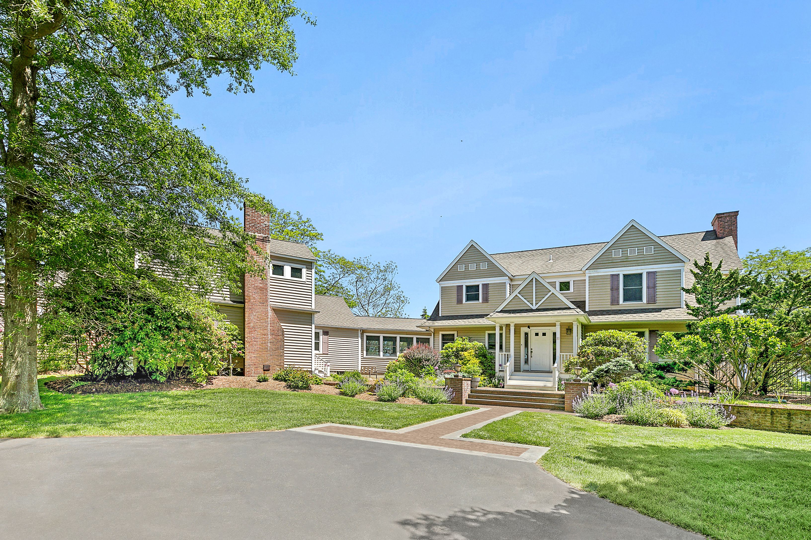 7 Apaucuck Point Rd, Westhampton, NY 11977 | Out East