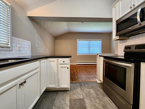 8 Brighton St APT 2, Rochester, NY 14607 | Zillow