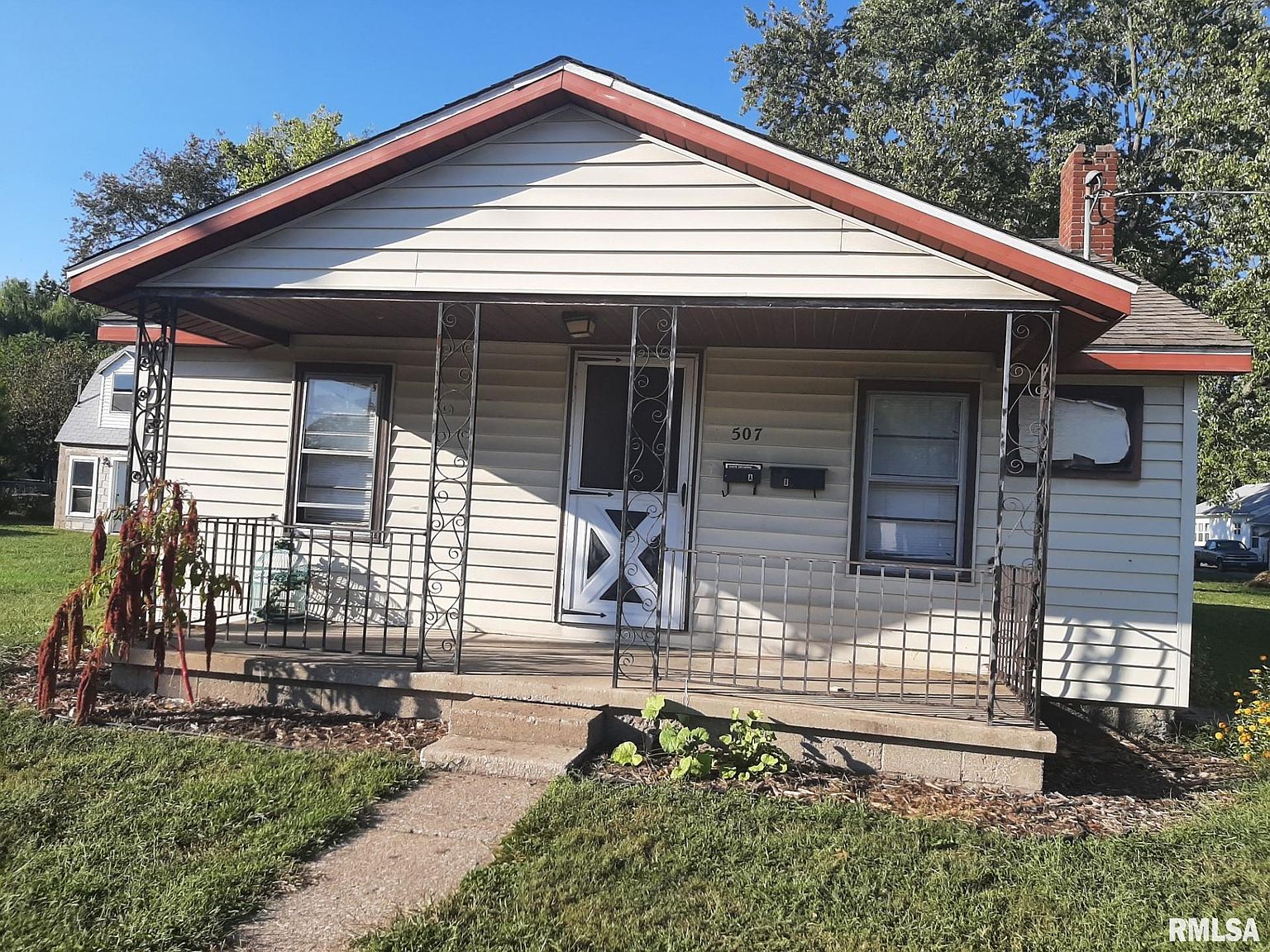 507 W Sylvia Ave, Christopher, IL 62822 | Zillow