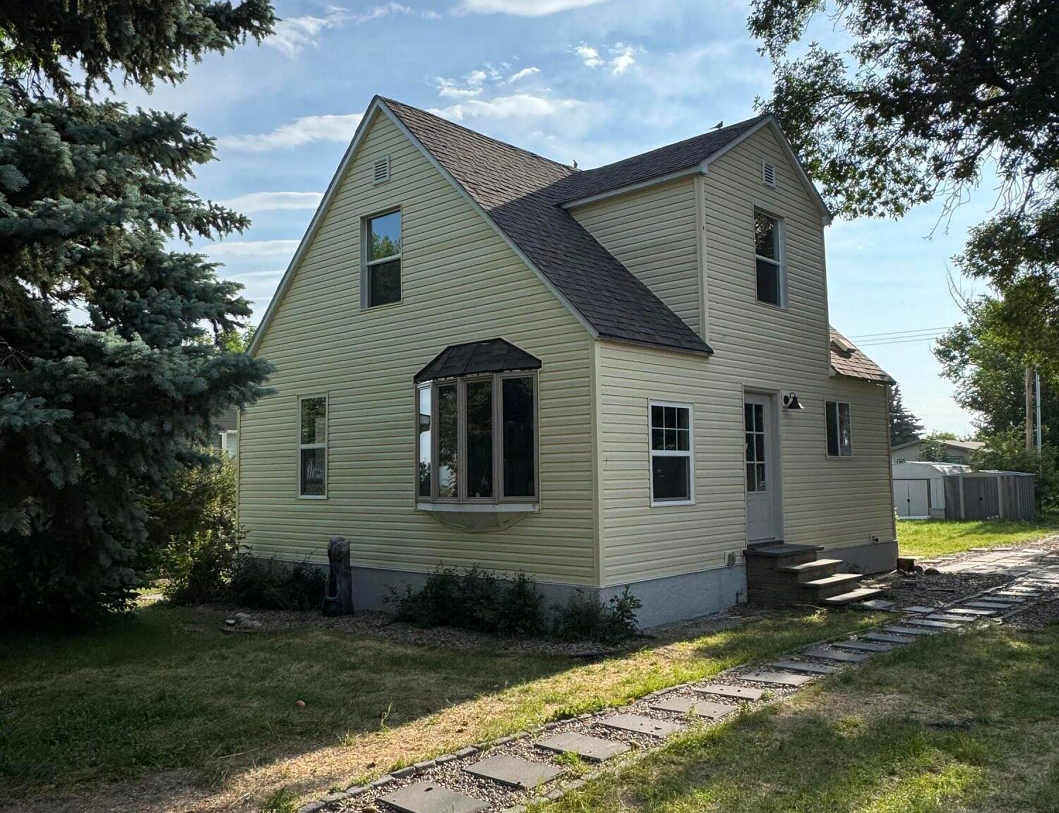 410 1st St NW, Crosby, ND 58730 | MLS #4020205 | Zillow