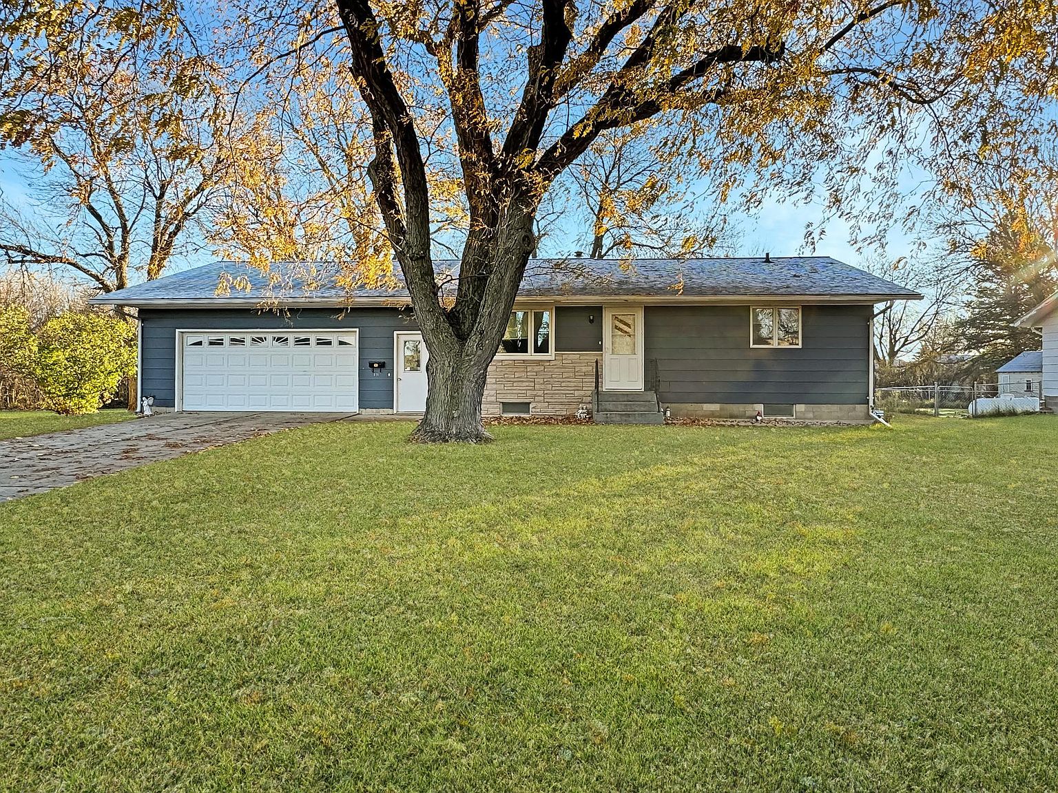 404 Marion St, Milroy, MN 56263 | Zillow