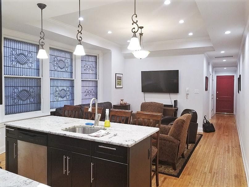 1922 Spruce St APT 1R, Philadelphia, PA 19103 | Zillow
