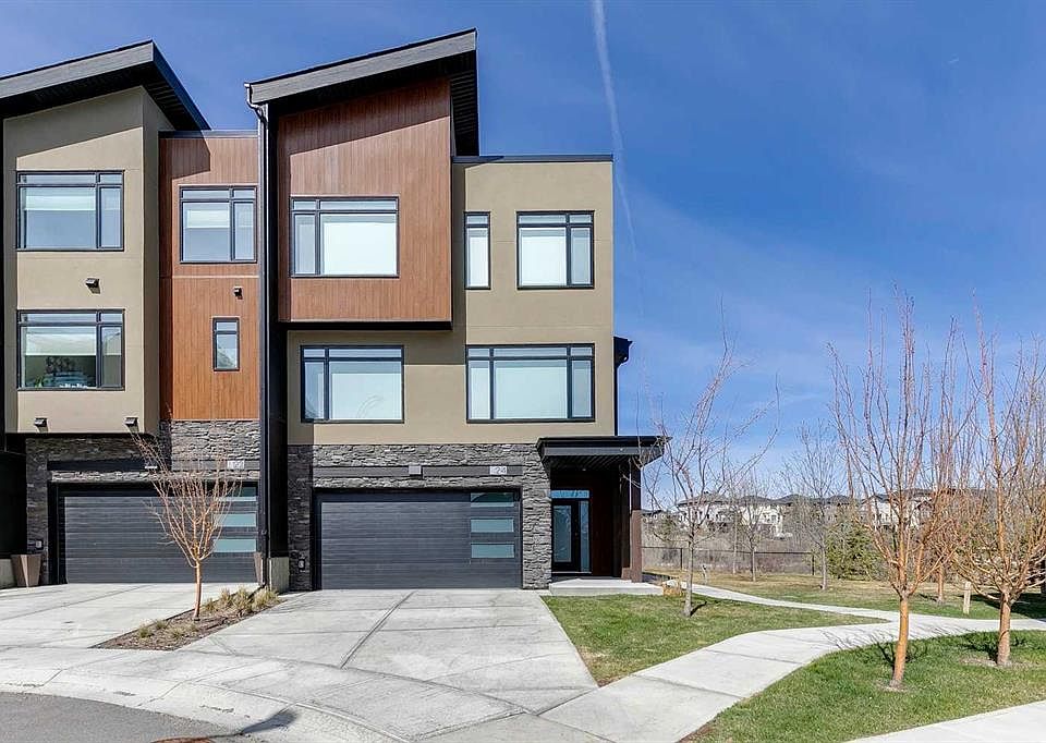 24 E Royal Elm Grn NW, Calgary, AB T3G 0G8 | MLS #A2130813 | Zillow