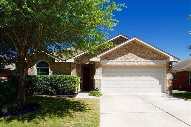 1684 Amberwood Loop, Kyle, TX 78640 | Zillow