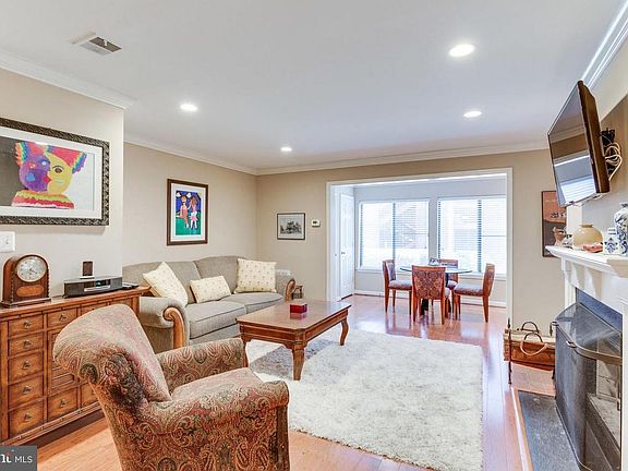 2815 Lee Oaks Ct APT 102, Falls Church, VA 22046 | Zillow
