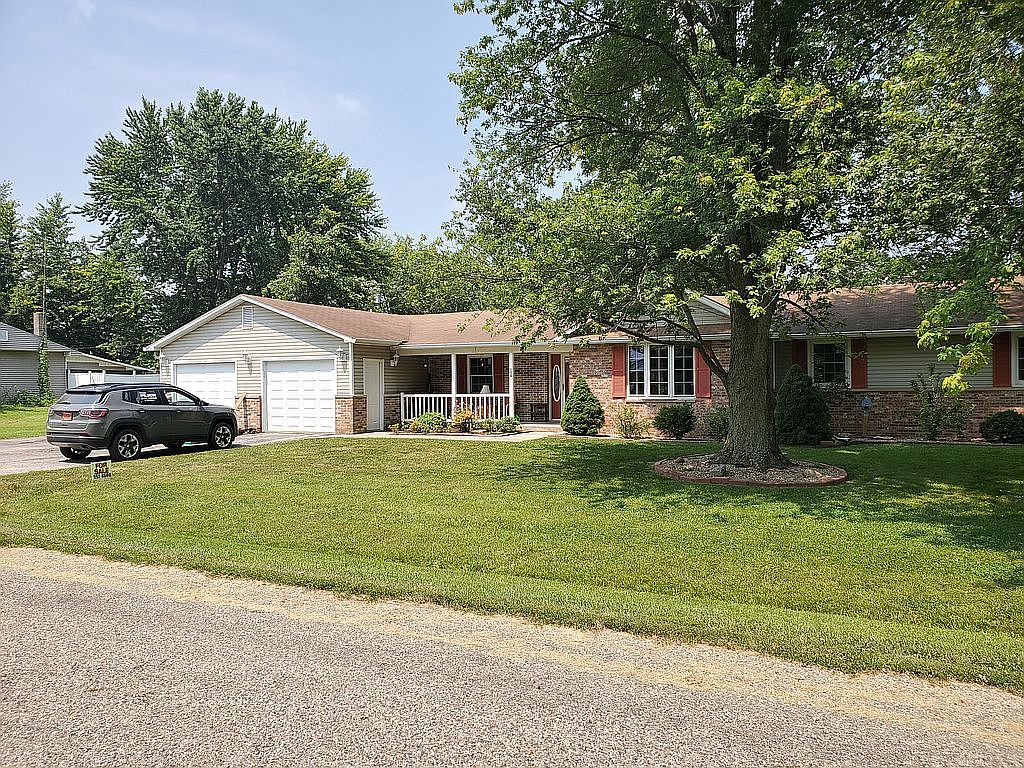 108 Circle Dr Marshall Il 62441 Zillow