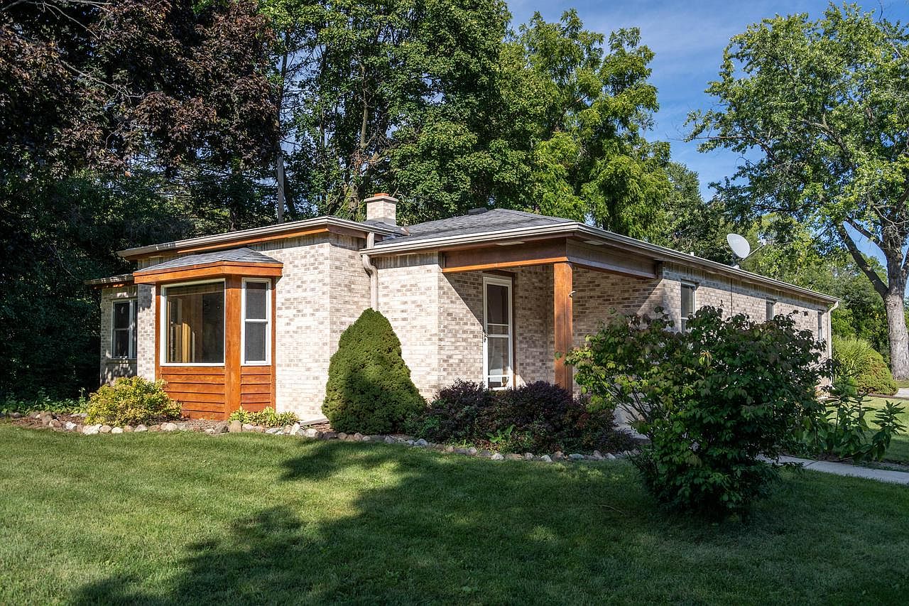 3231 South Green Bay ROAD, Racine, WI 53403 | Zillow