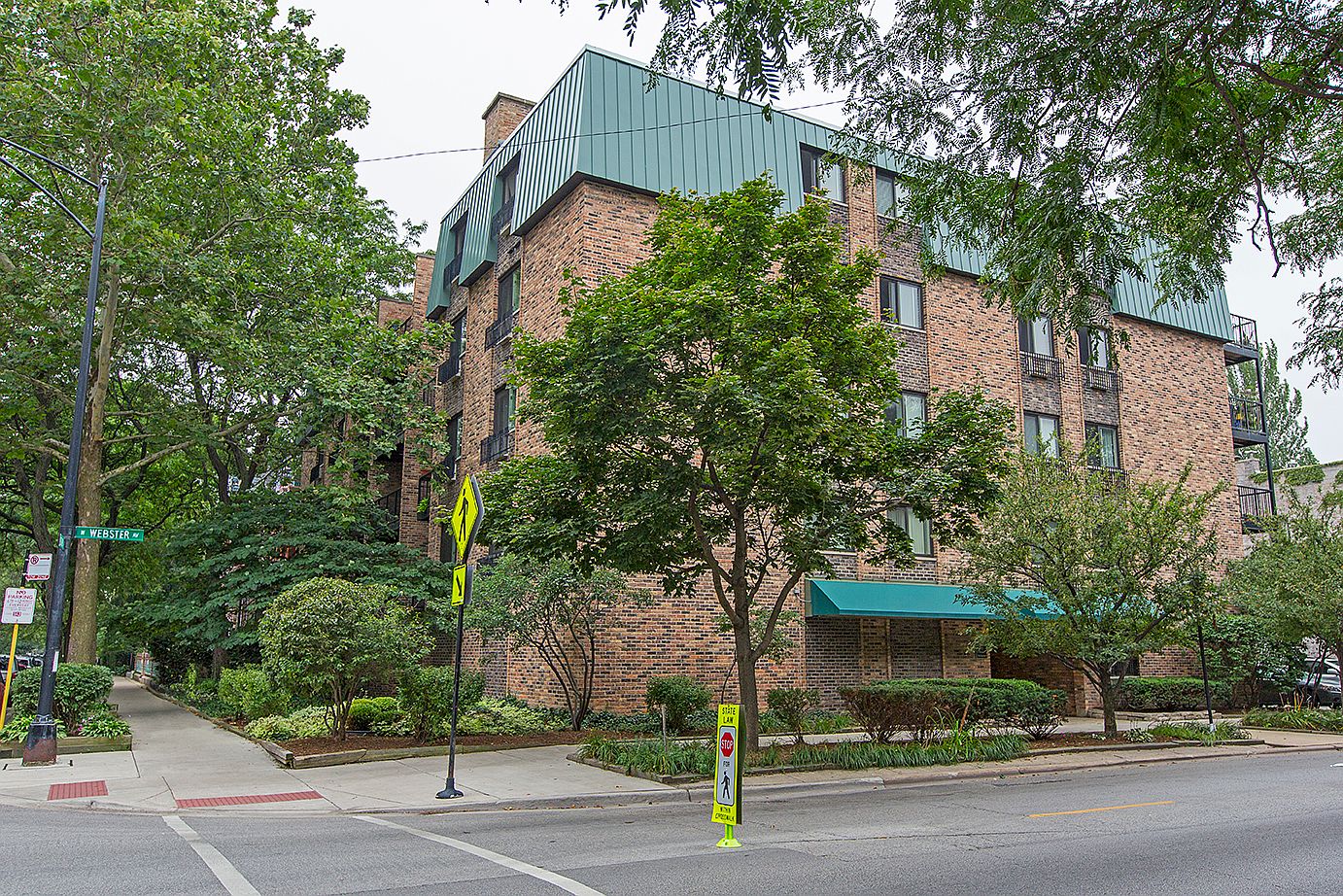 401 W Webster Ave APT 302, Chicago, IL 60614 | Zillow
