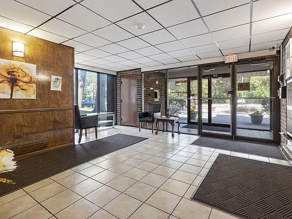 14647 Greenwood Rd APT 109, Dolton, IL 60419 | Zillow
