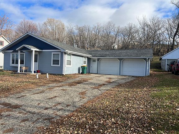 413 Fremont St S, Lake Benton, MN 56149 | Zillow