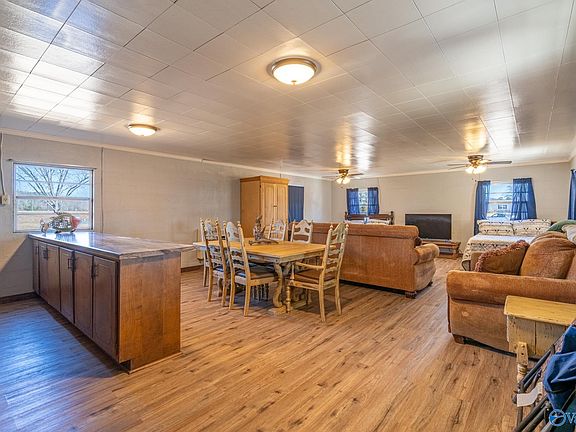 40 County Road 498, Centre, AL 35960 | MLS #21880983 | Zillow