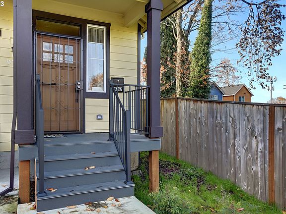 9767 N Hodge Ave, Portland, OR 97203 | MLS #23650282 | Zillow