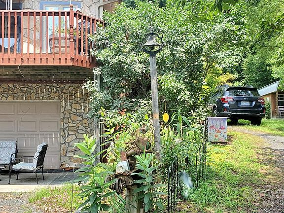 1401 Harrell Hill Rd, Bakersville, NC 28705 | MLS #4156568 | Zillow