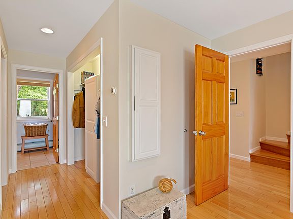 1 Mussel Ridge Ln, Owls Head, ME 04854 | Zillow