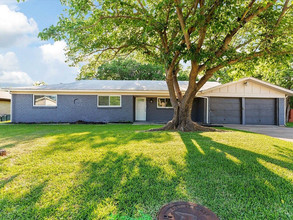 1137 Desiree Ln, Hurst, TX 76053 | Zillow