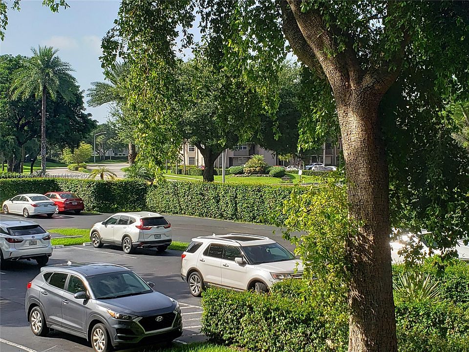 Poinciana Of Pine Island Ridge Condominiums - Fort Lauderdale, FL | Zillow