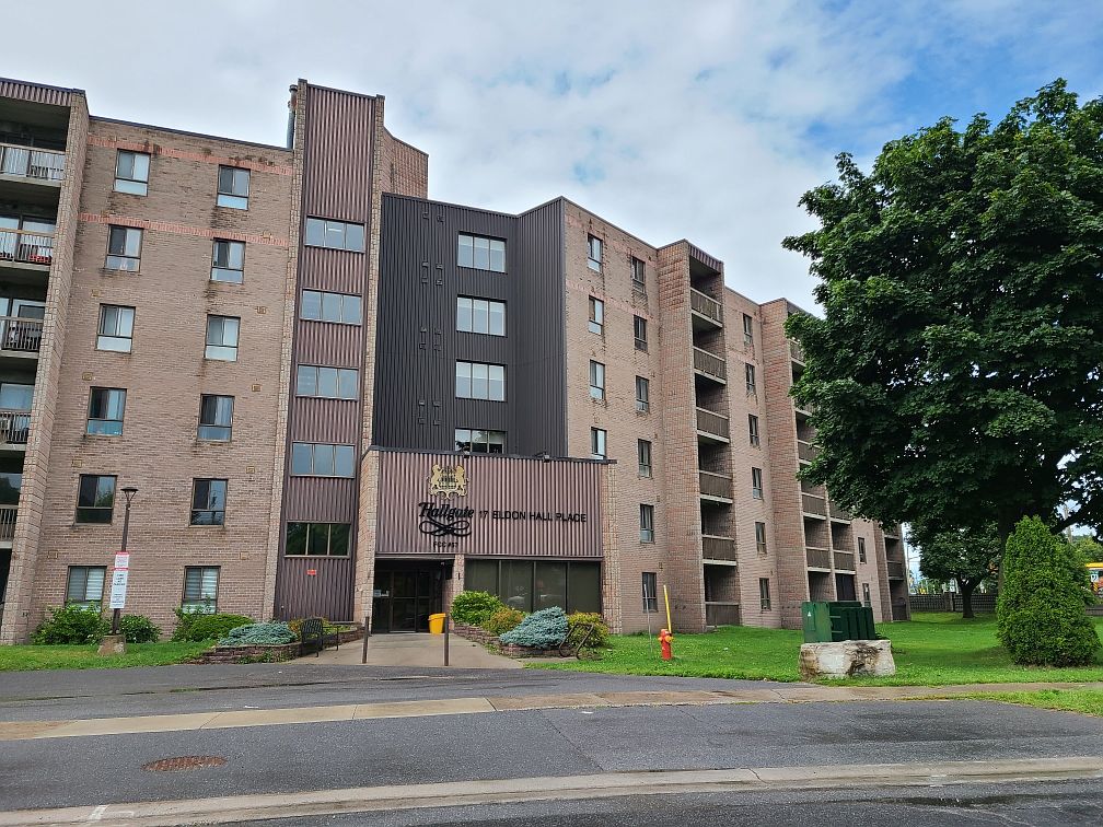 17 Eldon Hall Pl #412, Kingston, ON K7M 7H5 | Zillow