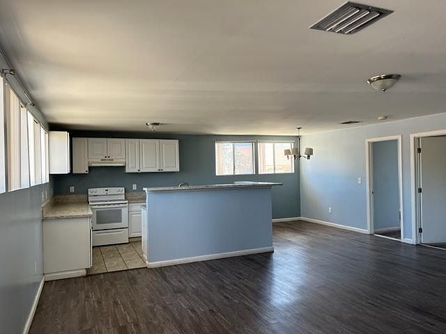 1175 W Grand Blvd APT B, Corona, CA 92882 | Zillow