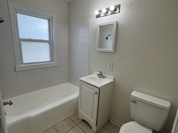 648 S Hydraulic Ave, Wichita, KS 67211 | Zillow