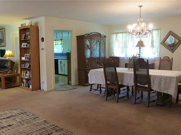 3250 W Carr Hill Rd, Columbus, IN 47201 | MLS #21808799 | Zillow