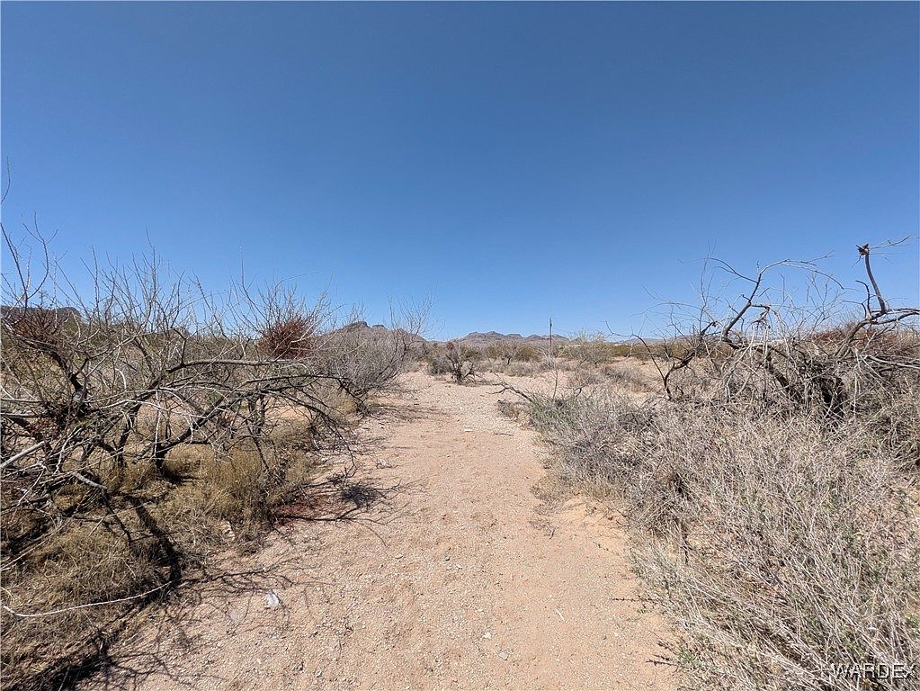 1353 S Dugas Rd, Golden Valley, AZ 86413 | MLS #028717 | Zillow