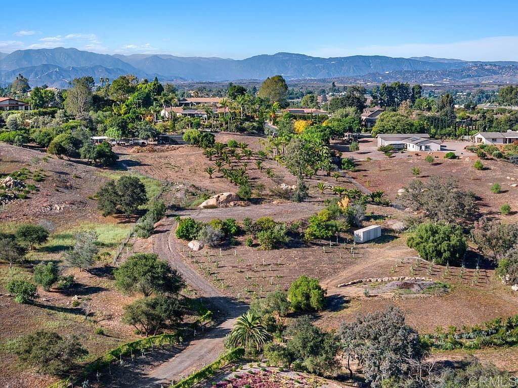 477 Morro Hills Rd, Fallbrook, CA 92028 | Zillow