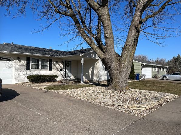 Bettendorf IA For Sale by Owner (FSBO) - 15 Homes | Zillow
