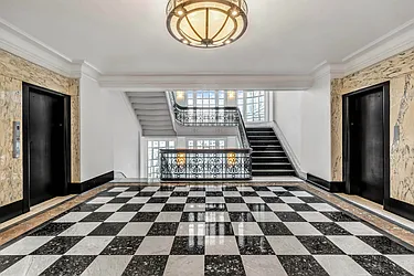 2109 Broadway #1718 in Upper West Side, Manhattan | StreetEasy