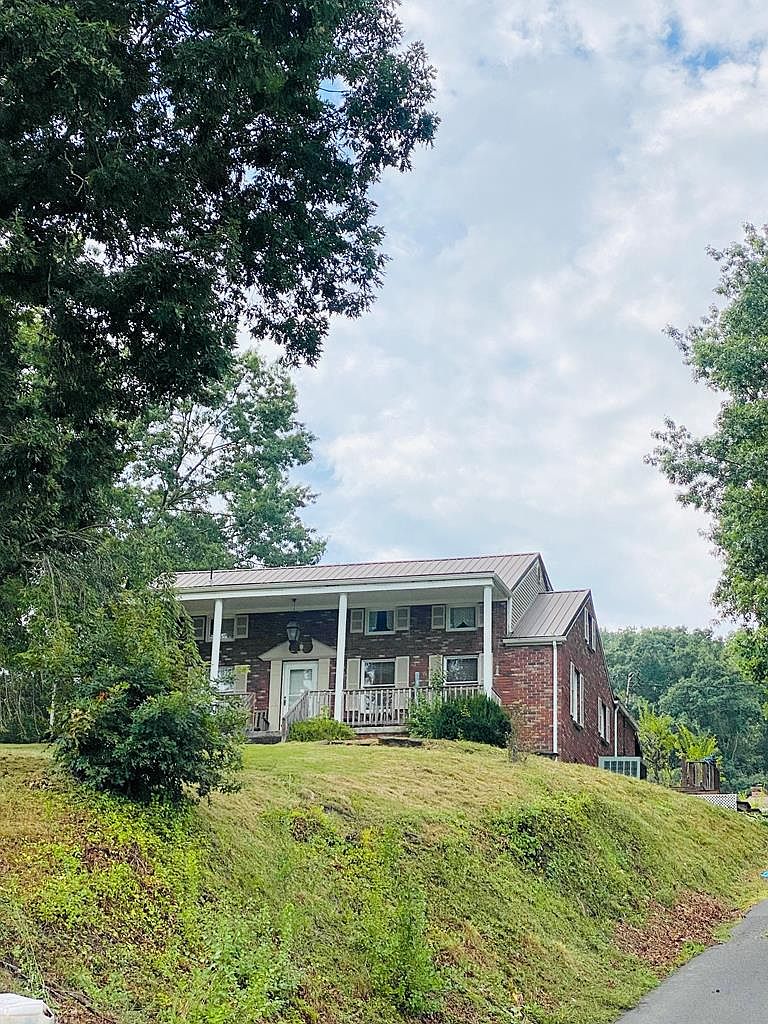 243 Road Ridge Tpke, Raven, VA 24639 | Zillow