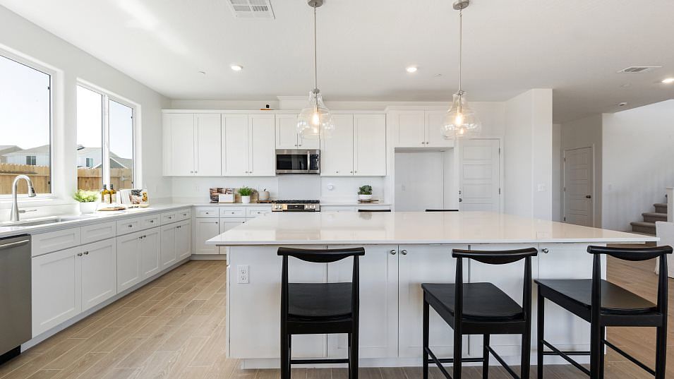 4049 Buttercup Rd, Madera, CA 93636 | Zillow