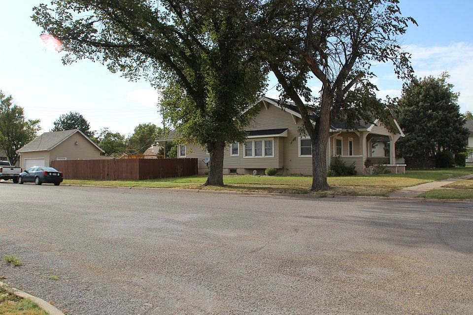 423 S Main St, Bucklin, KS 67834 | Zillow